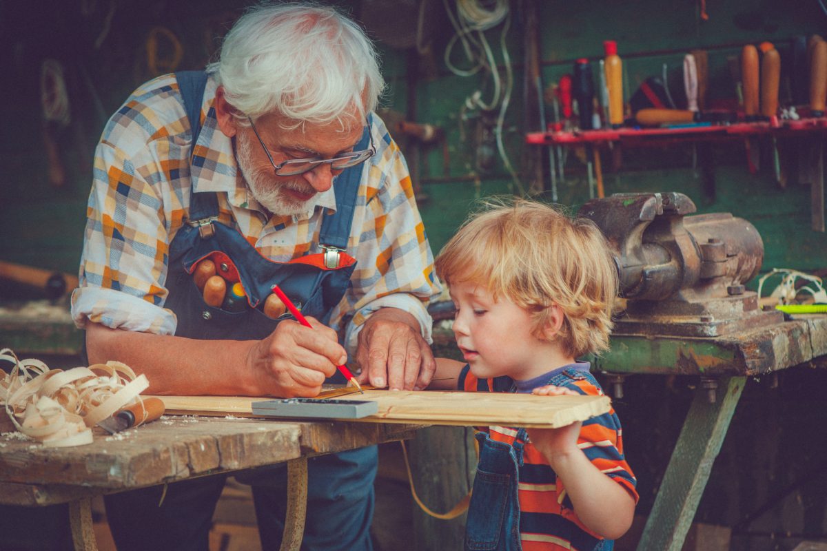 23 Easy Things to Try for Grandparent-Grandchild Bonding - The Habitat