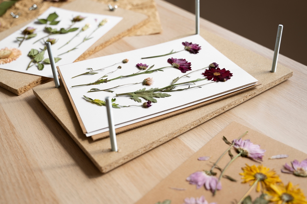 15 Easy Flower-Pressing Methods to Try - The Habitat