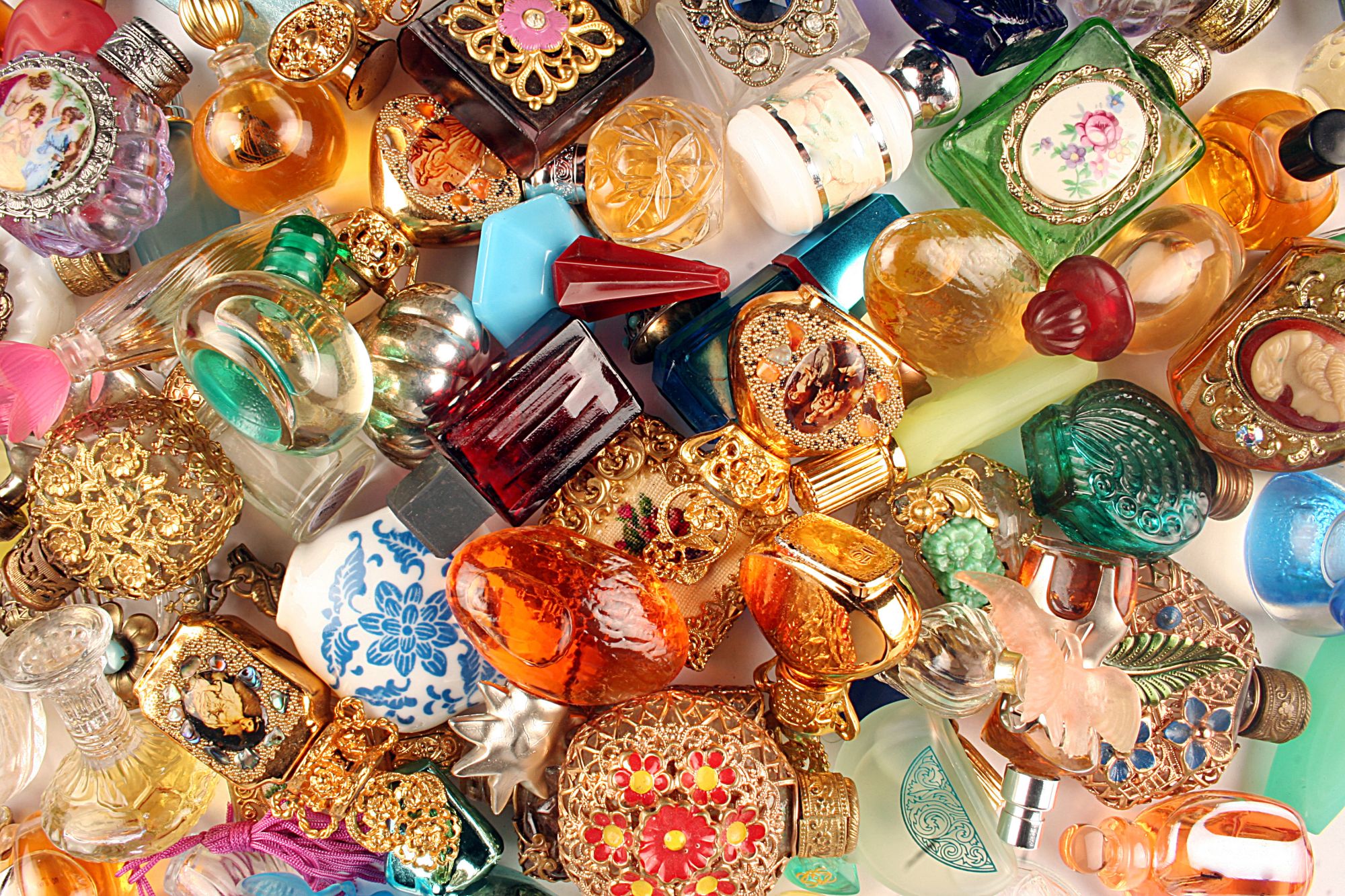 Vintage Items You Should Never Throw Away - The Habitat