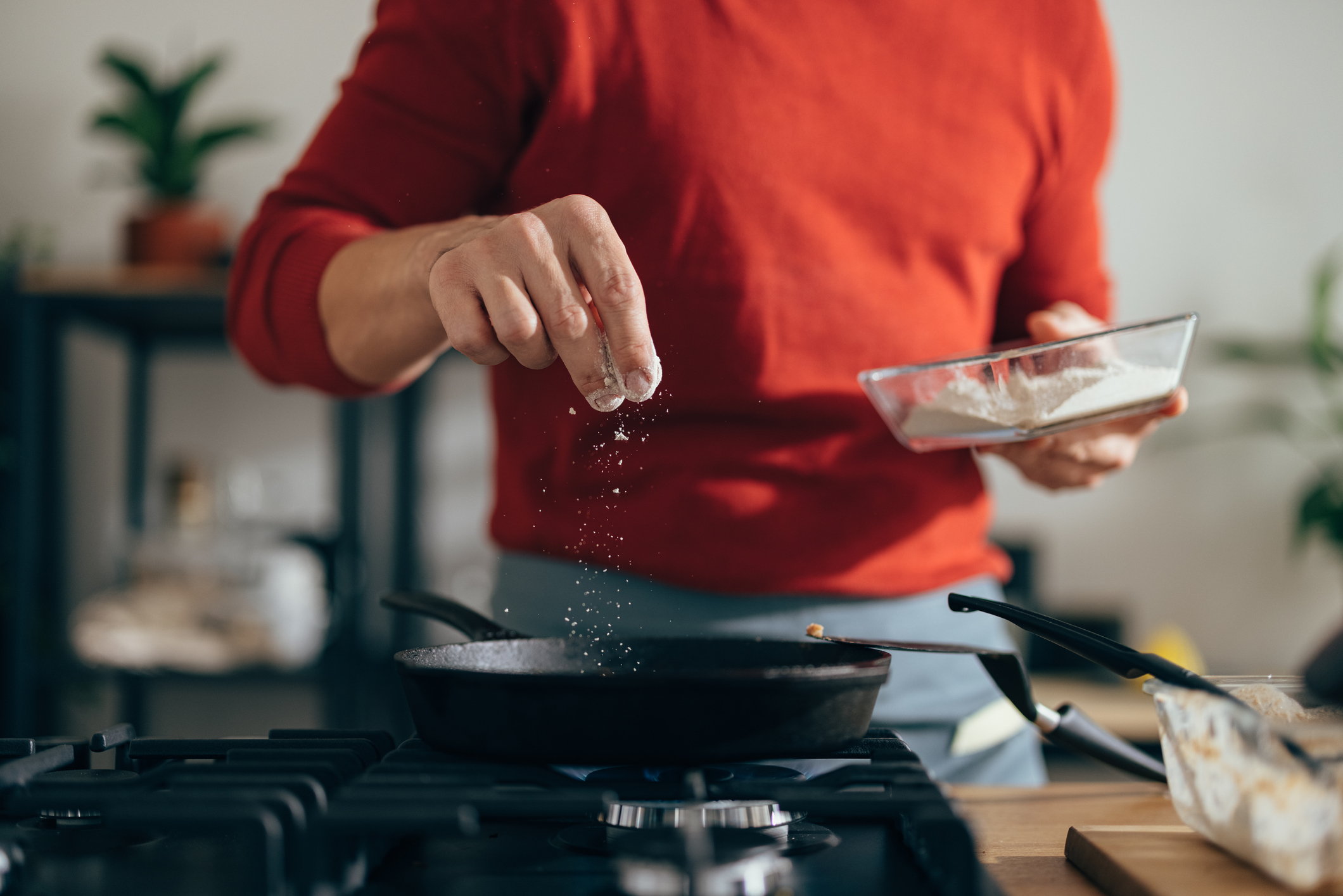 The Right Way to Cook With Salt - The Habitat